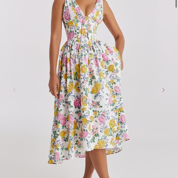 House of CB | Dresses | House Of Cb Floral White Midi Dress | Poshmark